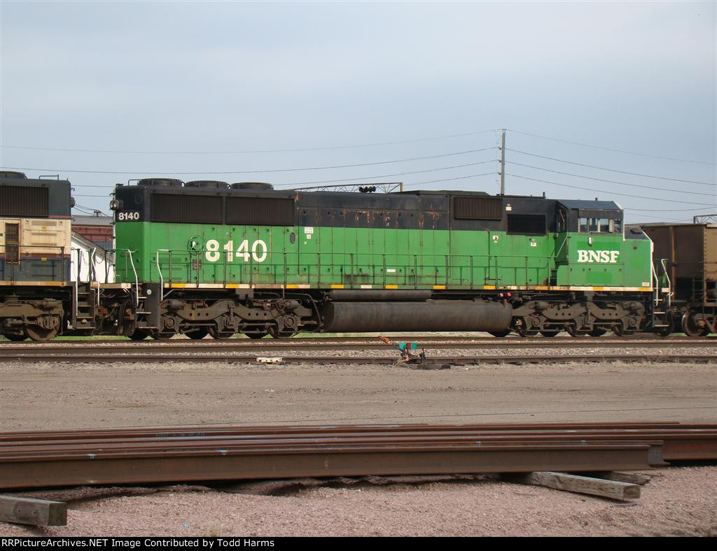 BNSF 8140
